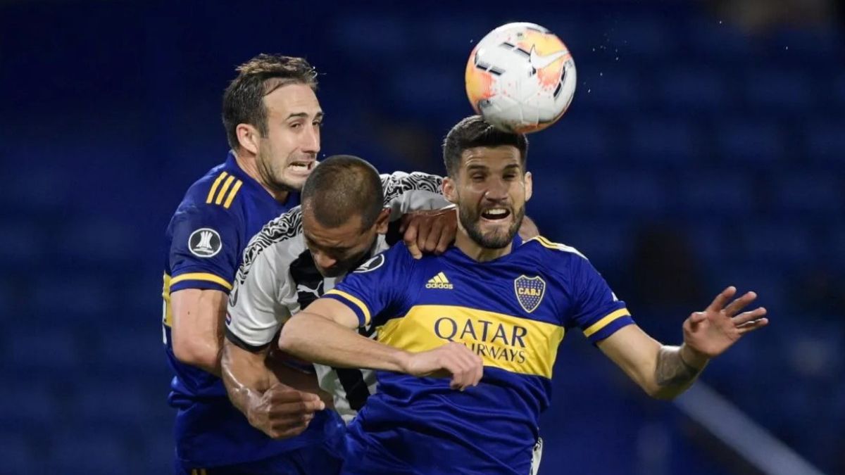 Los centrales de Boca: ¿siguen Licha y Cali o Russo mete mano? - AS ...