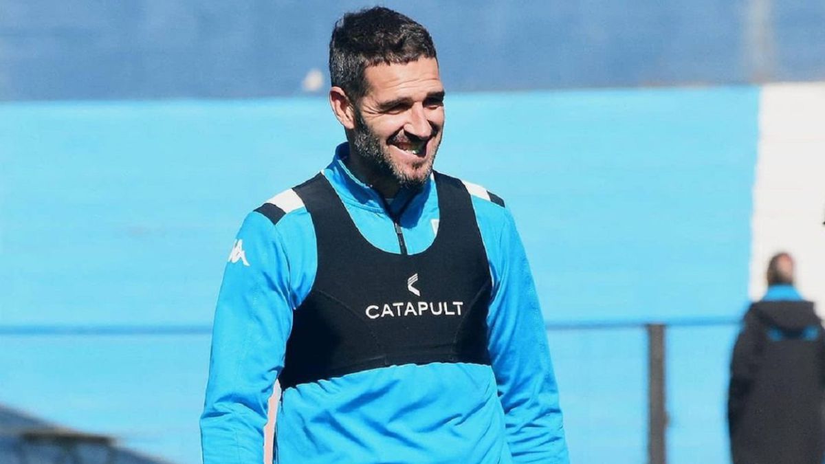 Racing hace oficial la vuelta de Lisandro - AS Argentina