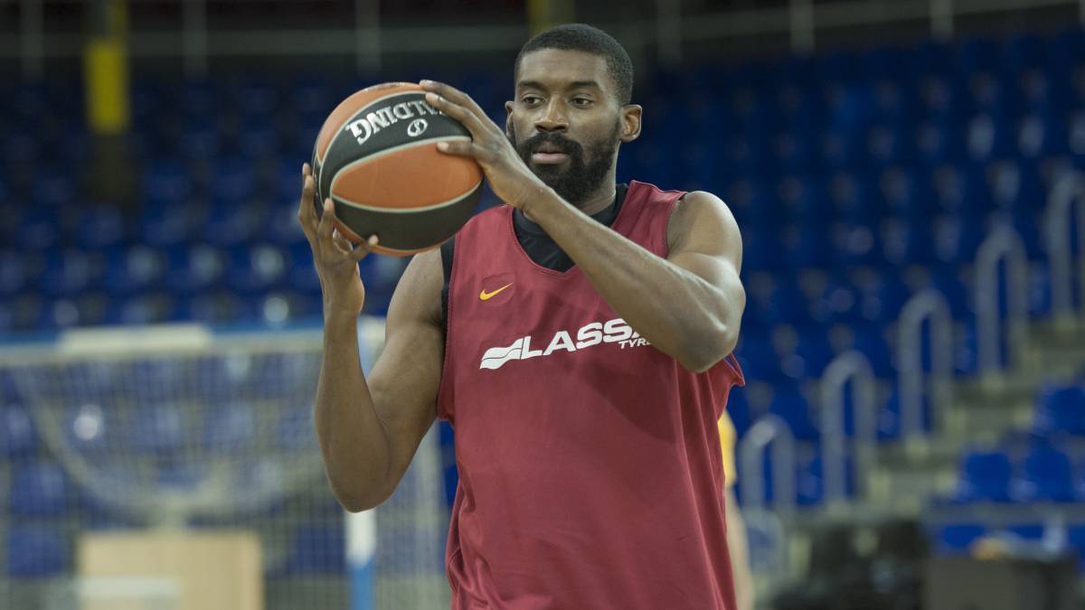 Shane Lawal no seguirá: se desvincula del Barcelona - AS.com