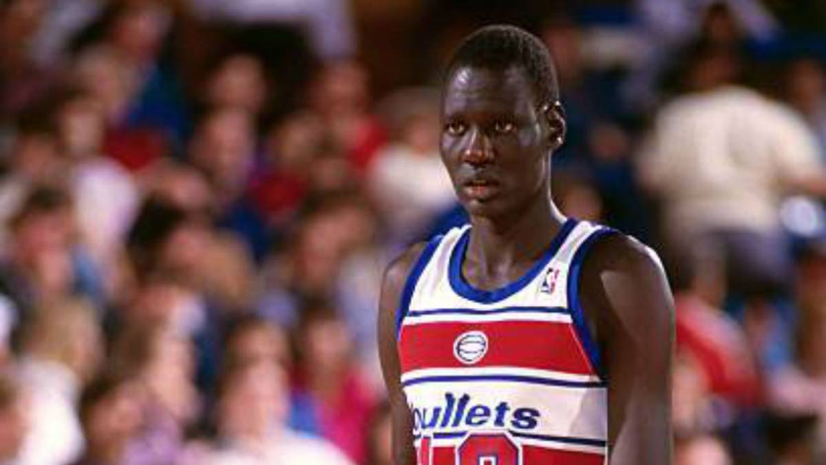 ¿Jugó Manute Bol con 50 años? Se inventaron su cumpleaños - AS.com