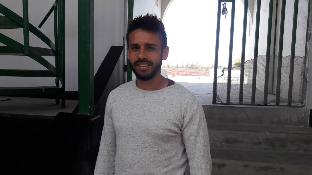 El llamativo cambio futbolístico que vive Eric Pino en Palestino - AS Chile
