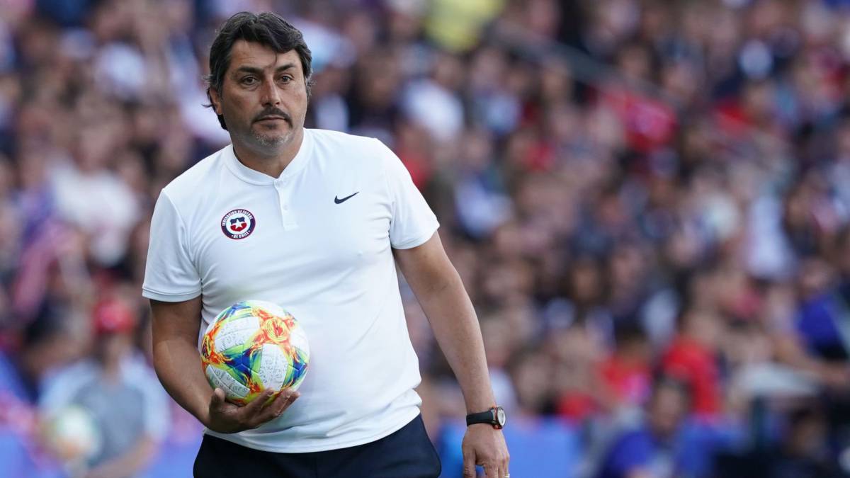 José Letelier sobre la Roja femenina: "Estoy orgulloso" - AS Chile