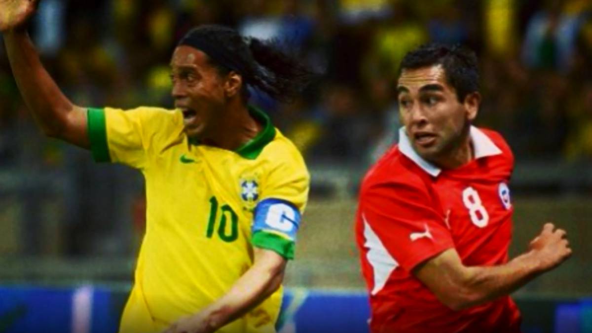 El día que Ronaldinho esperó a Meneses para cambiar camisetas - AS Chile