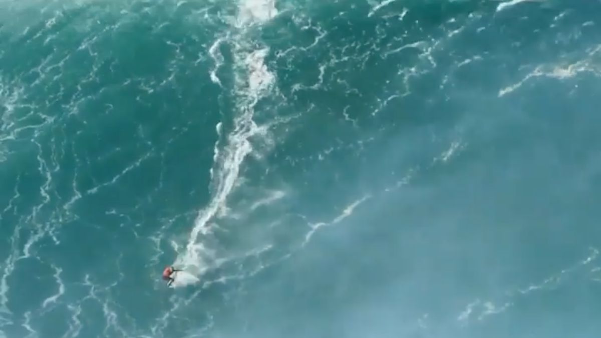 La bomba de Mason Barnes en Nazaré, posible nuevo récord del mundo - AS.com