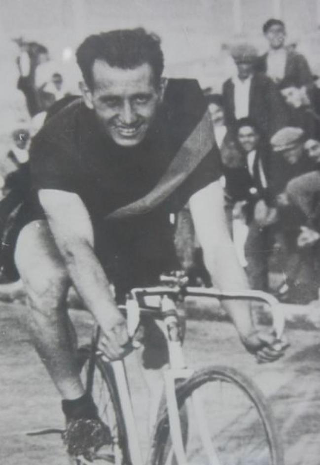 Los dos oros de Mora y la memoria de Llorens - AS.com