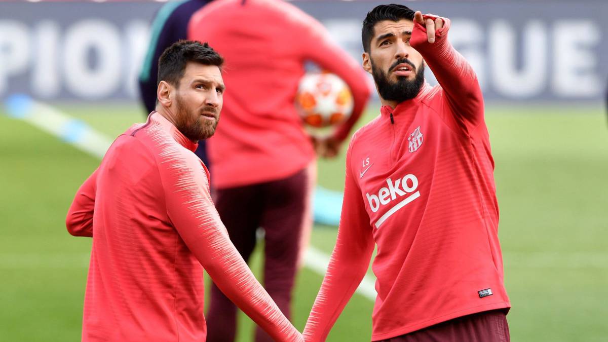 Messi and Barcelona train at Anfield - in pictures - AS.com