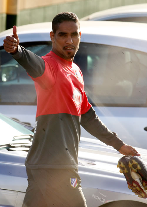 Cléber Santana renueva hasta 2012 con el Atlético de Madrid - AS.com