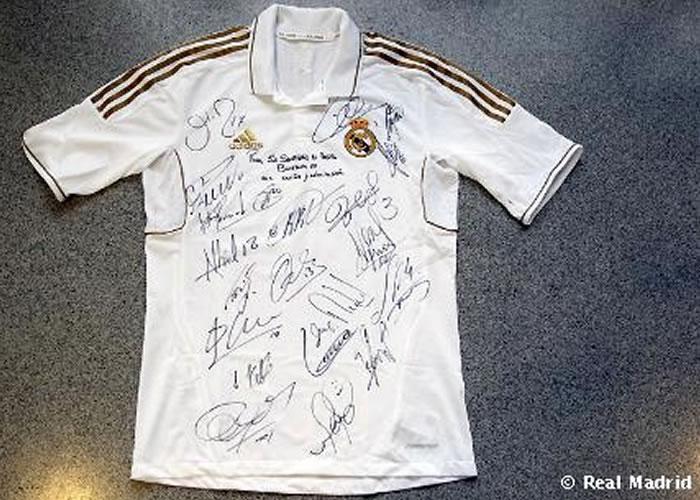 El Real Madrid regaló una camiseta firmada al Papa - AS.com