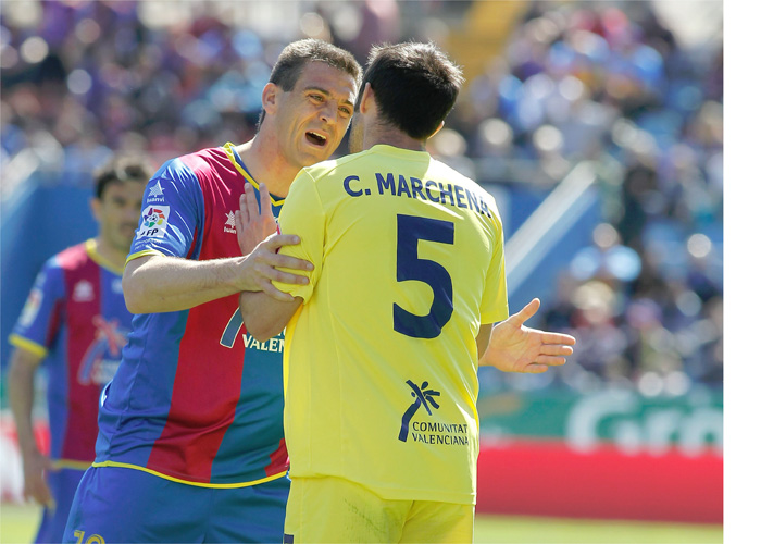 Ballesteros supera los 30.000 minutos en Primera - AS.com