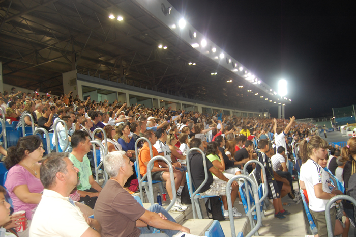 Todos con la grada Joven - AS.com