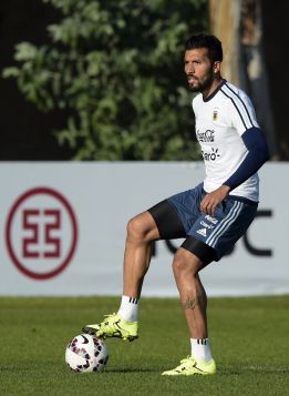 Copa América: Garay trabajó con el grupo pero sigue siendo duda para la ...