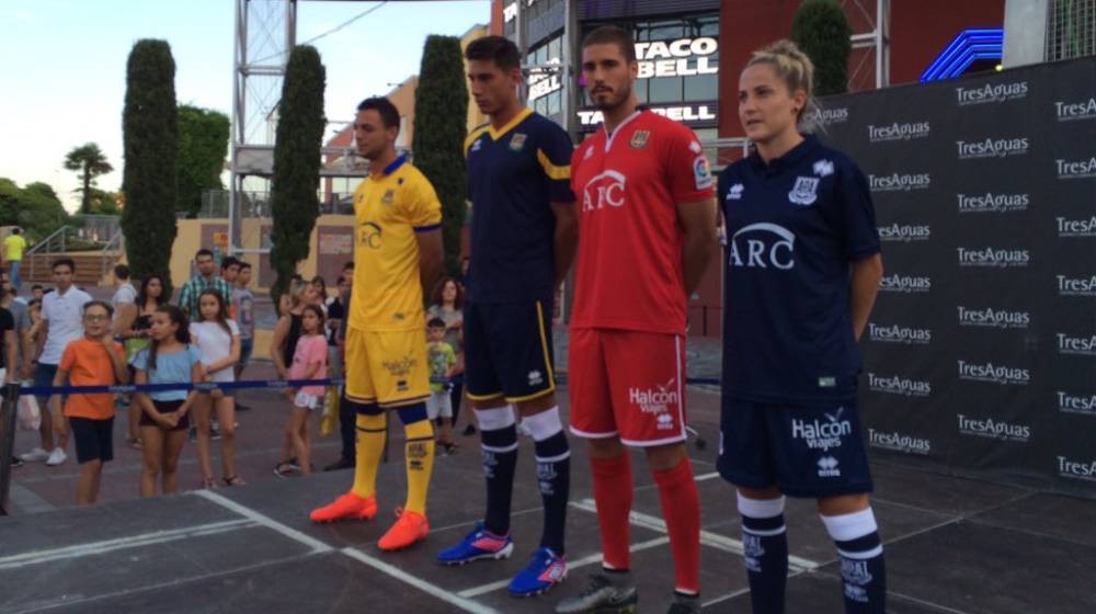 Alcorcón El Alcorcón presenta sus nuevas equipaciones - AS.com