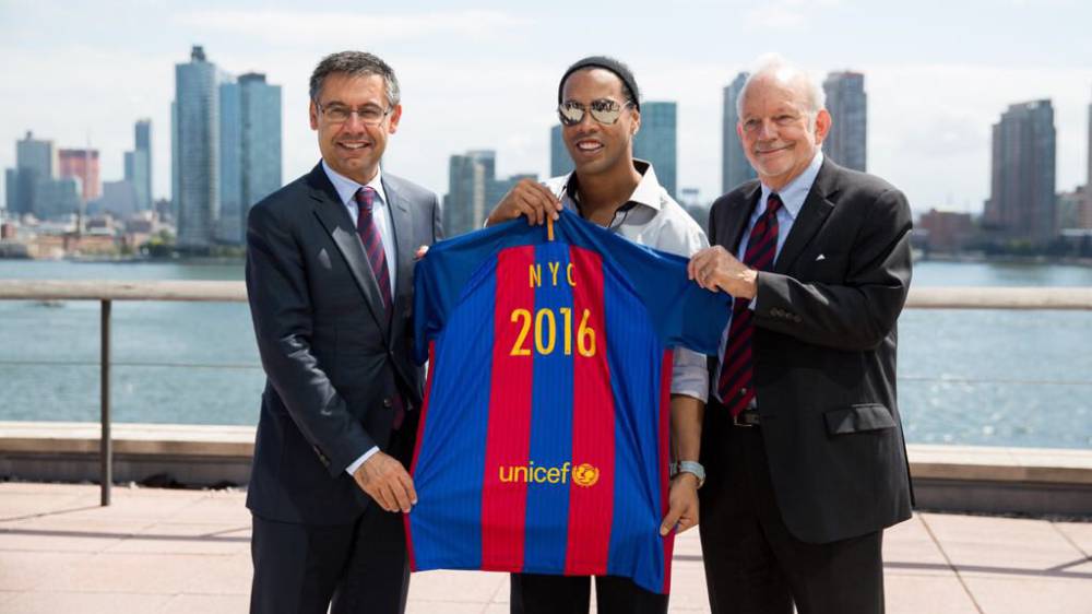Barcelona: El Barcelona y Unicef celebran diez años de cooperación - AS.com