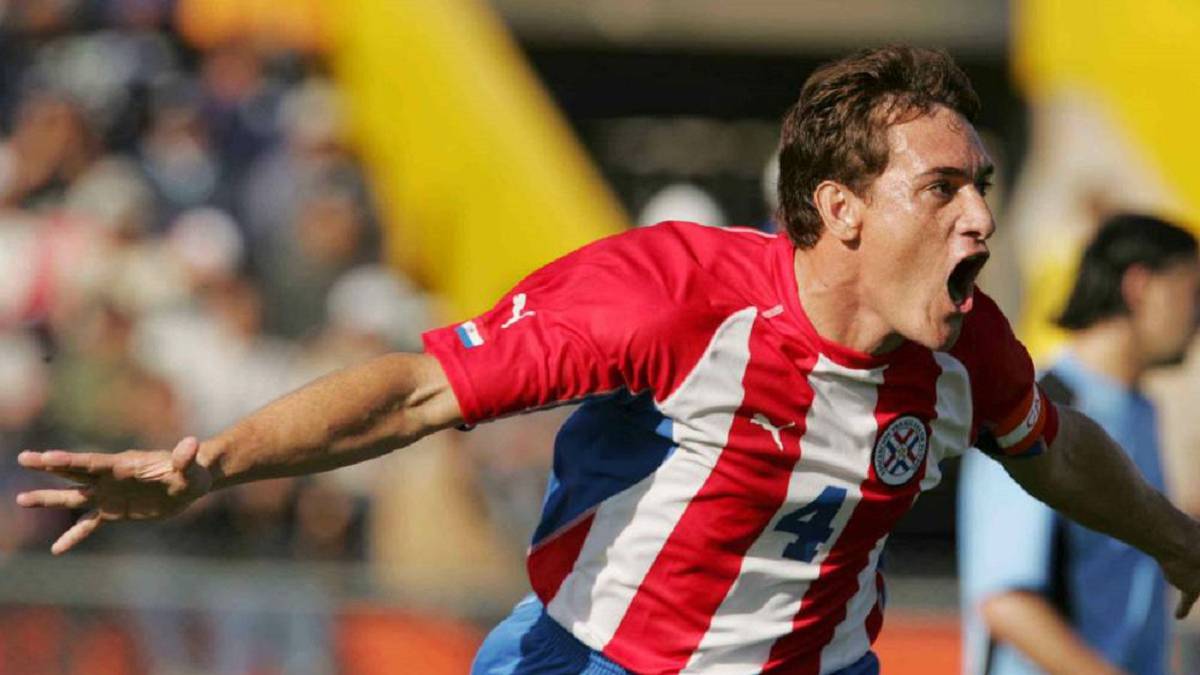 ¿Se acuerdan de Gamarra? Vuelve al fútbol en Paraguay con 47 años - AS.com