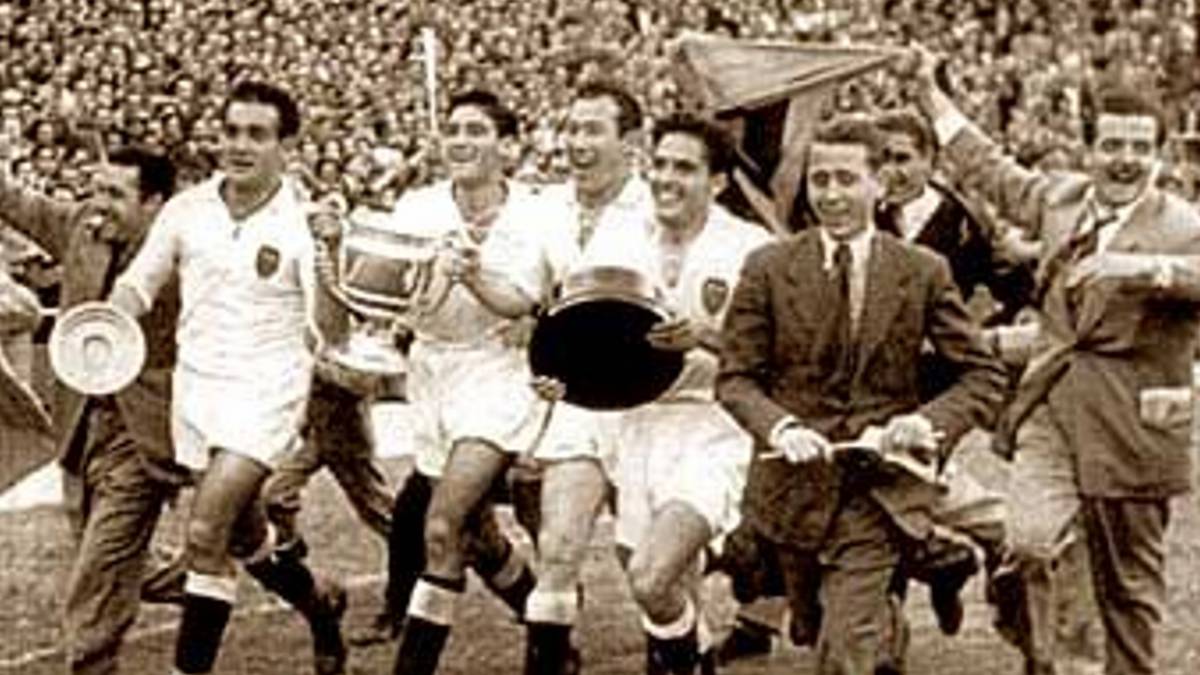 Los pioneros de la Copa Eva Duarte - AS.com