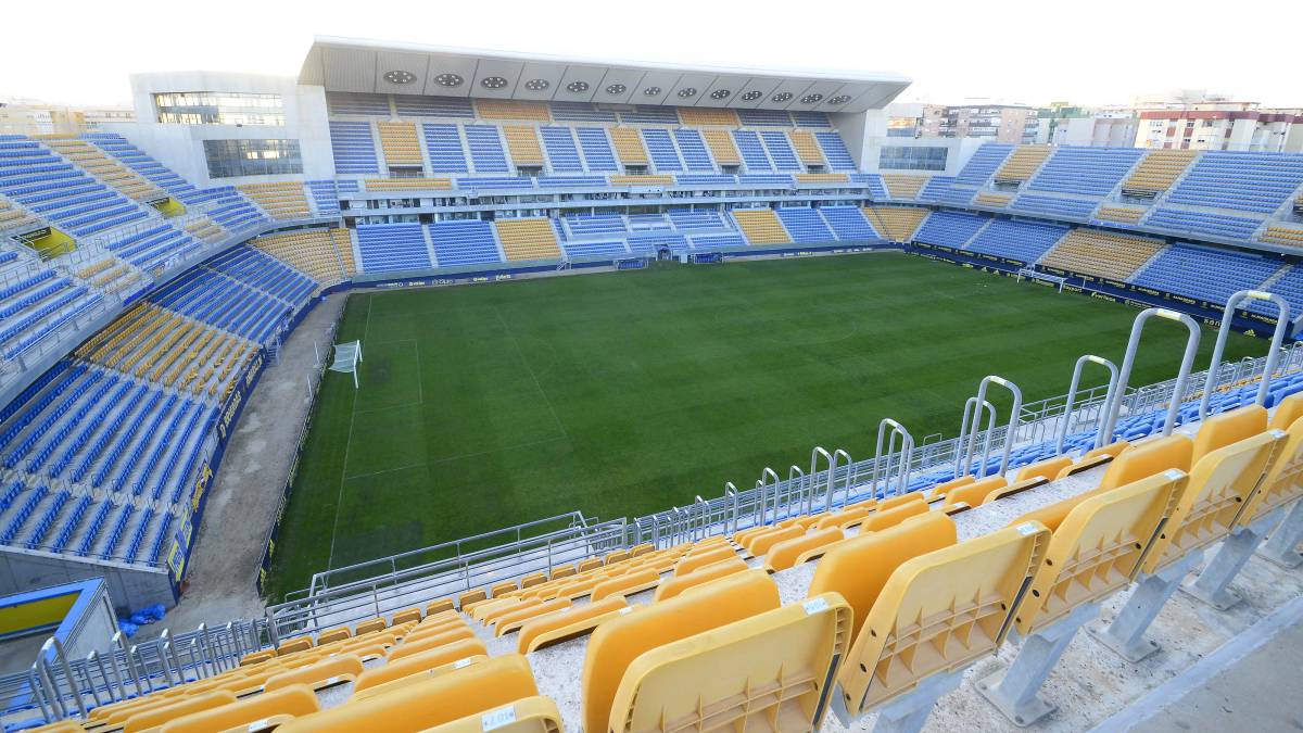 CÁDIZ | ‘Carranza’ queda descartado para renombrar al estadio del Cádiz ...