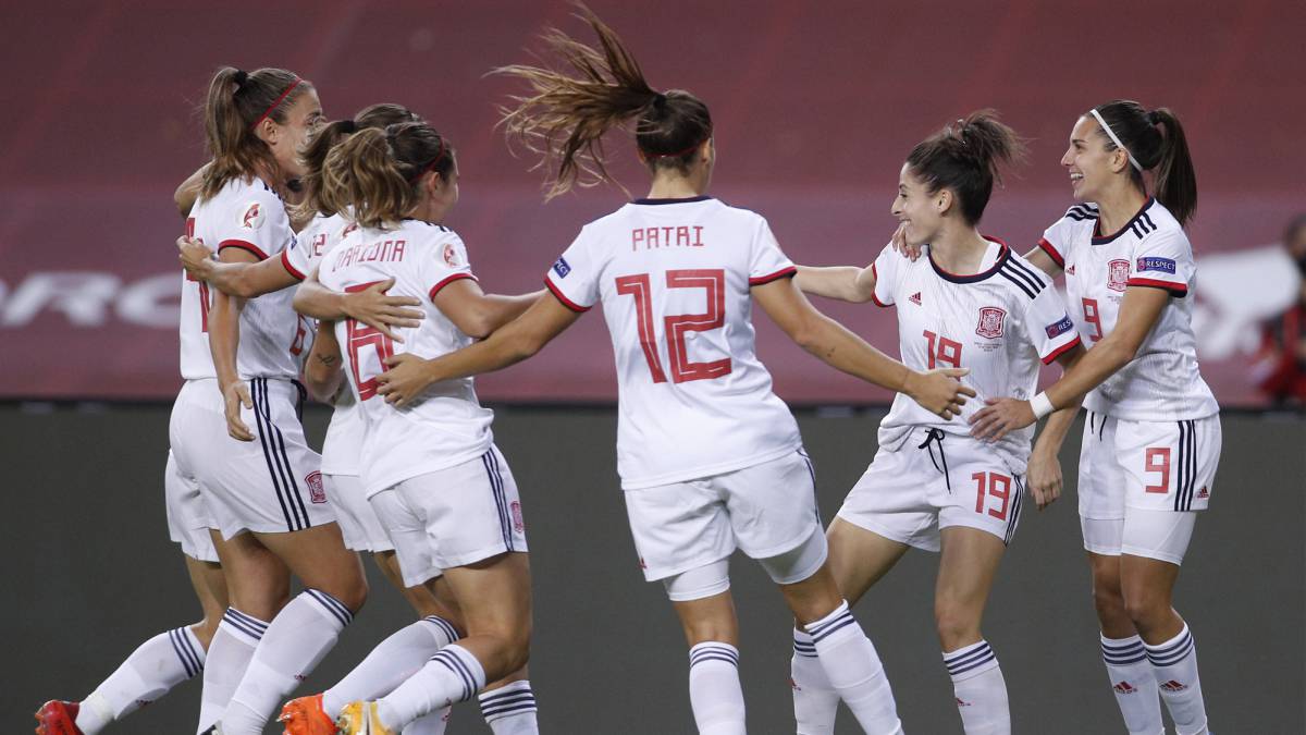 España 4-0 R. Checa: resumen, goles y resultado del partido - AS.com