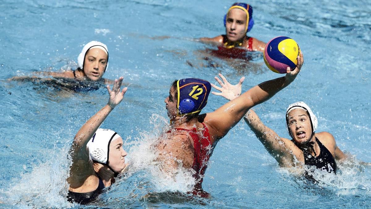 Waterpolo: Laura Ester y Paula Leitón, en el equipo ideal del torneo ...
