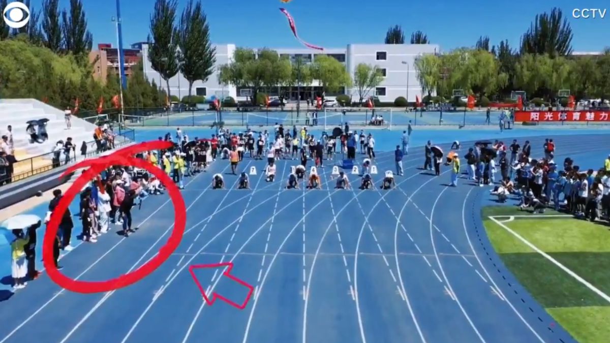 Cameraman outpaces athletes in 100m race in China - AS.com