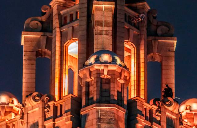 The Batman: nuevas y espectaculares fotos del rodaje con Batman en lo ...