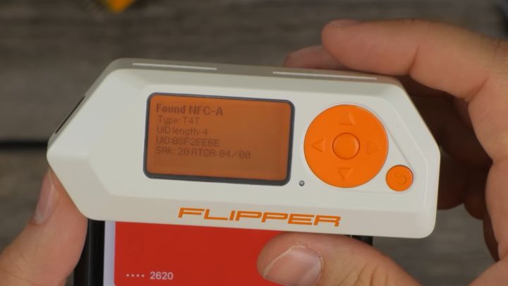 Flipper Zero, así es el USB que prohíben en Amazon - AS.com
