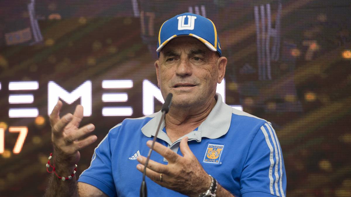 Osvaldo Batocletti apoya a Tigres en redes sociales - AS México