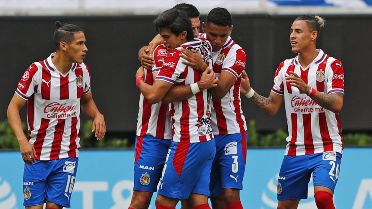 Chivas no cedería a todos sus seleccionados para la gira europea - AS ...