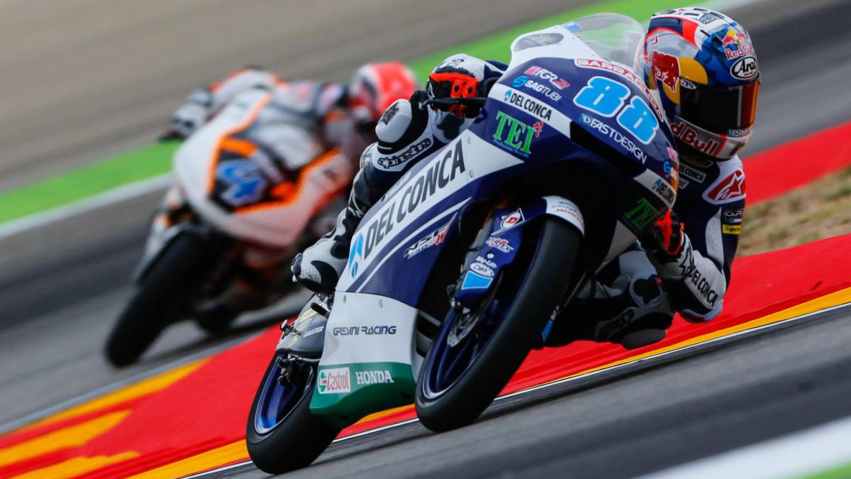 Moto3 | Martín: "Le he dicho a Rossi que me impresiona verle aquí" - AS.com