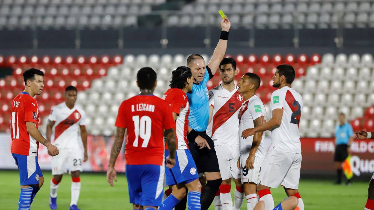 La defensa de la selección peruana, en deuda - AS Perú