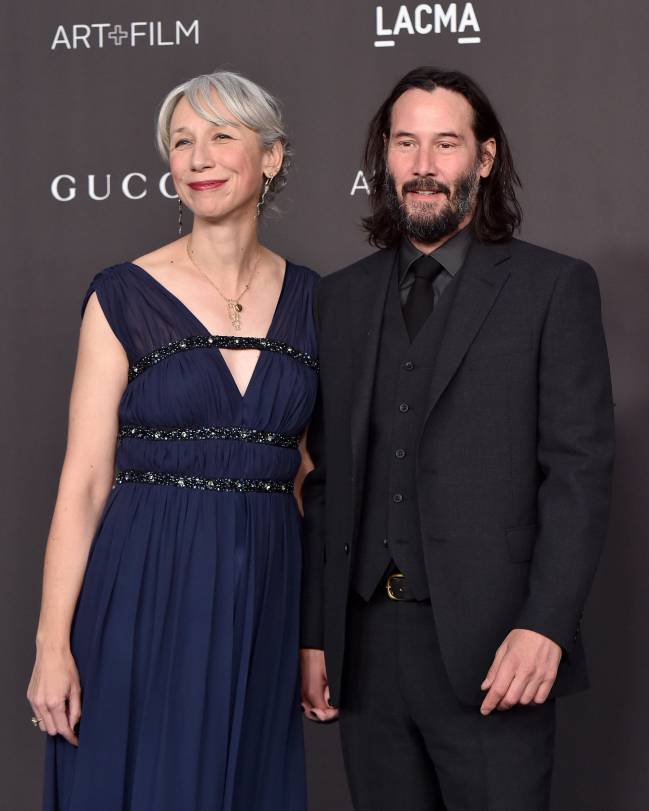Keanu Reeves presenta novia de forma oficial por primera vez en casi ...