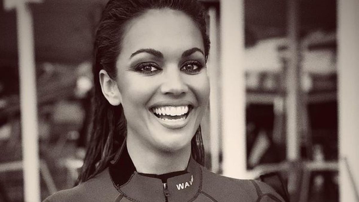 La nueva ilusión de Lara Álvarez: Pana, un instructor de surf - AS.com