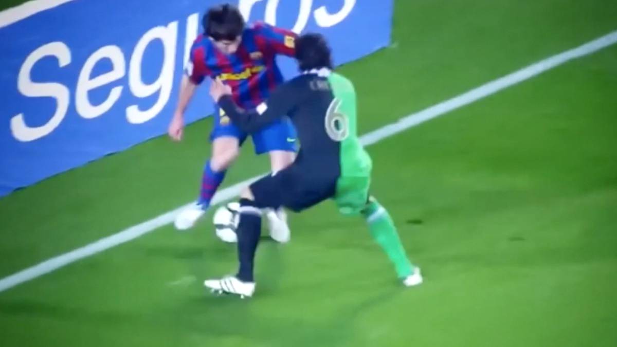 Vídeo: | No has visto algo igual: los regates de Messi sin espacio - AS.com