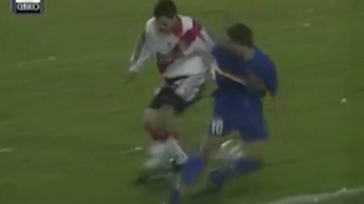 Copa Libertadores | Vídeo: Riquelme humilló a Yepes: ¿El mejor túnel de ...