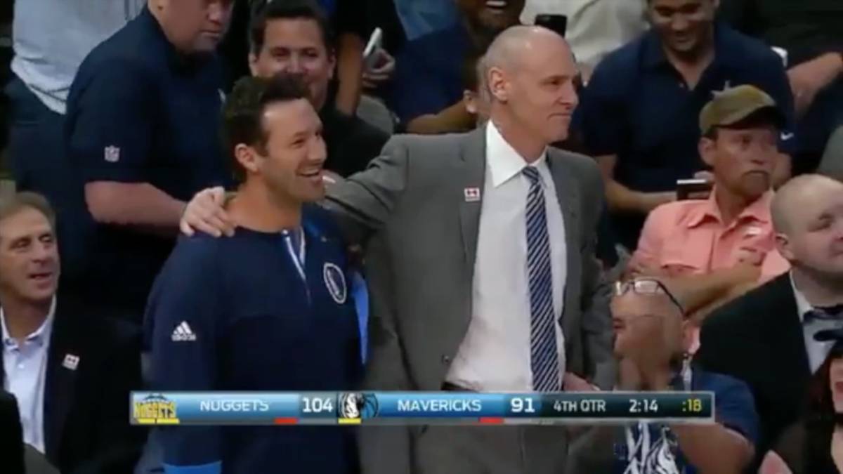 Vídeo: Tony Romo, de Quarterback a disfrutar como un niño en la NBA ...
