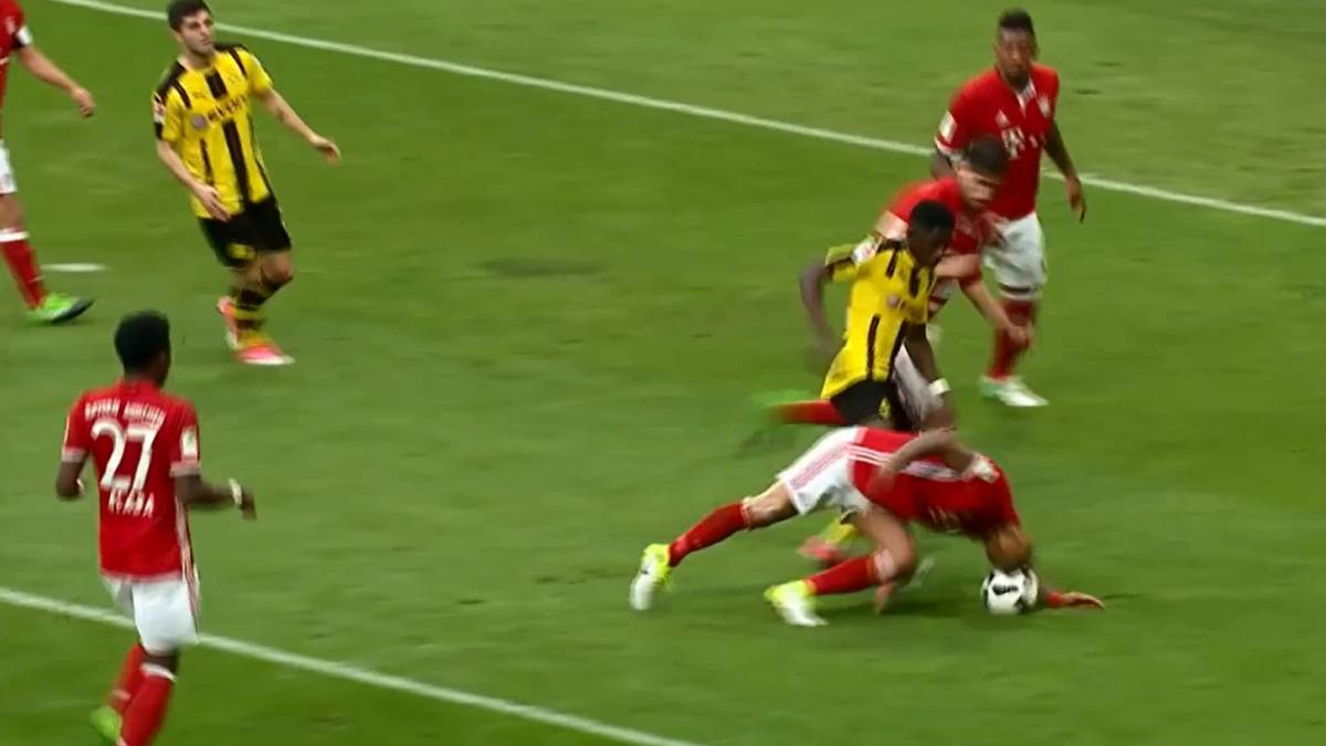 Esta jugada defensiva de Vidal postula a ser la mejor del Bayern - AS.com