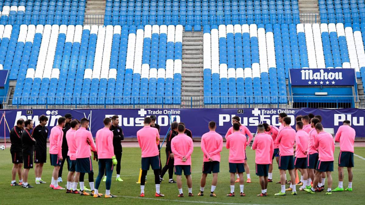 Vídeo: El Atlético vuelve al Calderón en su entrenamiento previo a ...